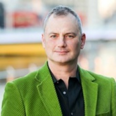Simon Holmes à Court – The Conversation